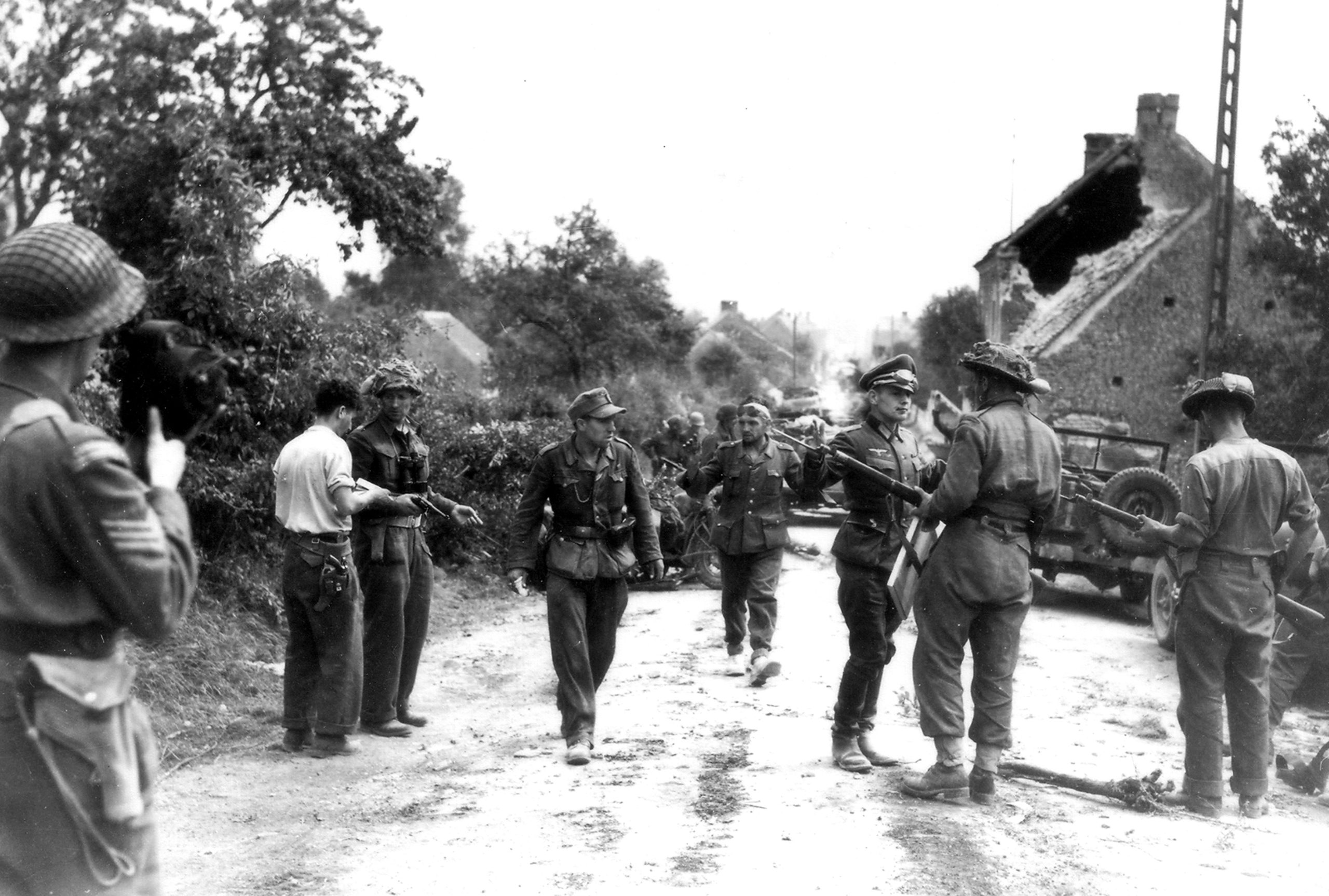 D-DAY AND FALAISE GAP TOURS - Bird Battlefield ToursBird Battlefield Tours
